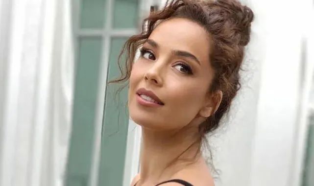 Azra Akın'ın yeni imajı dikkat çekti - Medya - AYKIRI haber sitesi