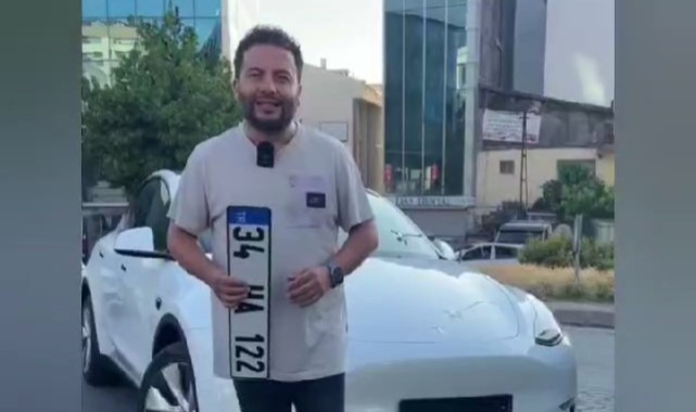 Teknoloji yayıncısı Hakkı Alkan, Tesla otomobil aldığını duyurdu ...