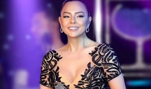 Ünlü şarkıcı Ebru Gündeş yeniden evleniyor! - Medya - AYKIRI haber sitesi Ünlü şarkıcı Ebru Gündeş yeniden evleniyor! - Medya - AYKIRI haber sitesi
